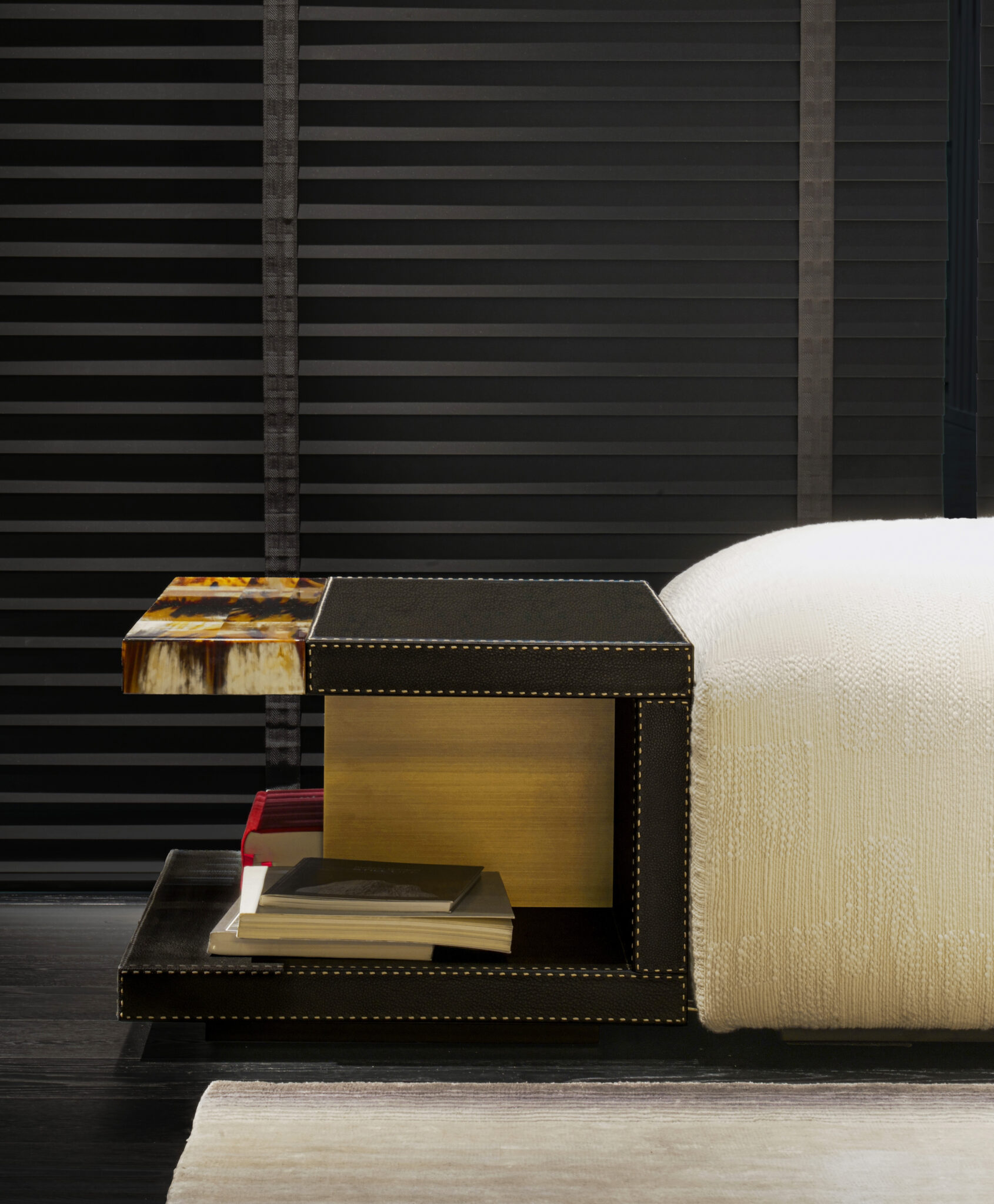 Sofas and seats - Egon sofa with horn details - Arcahorn