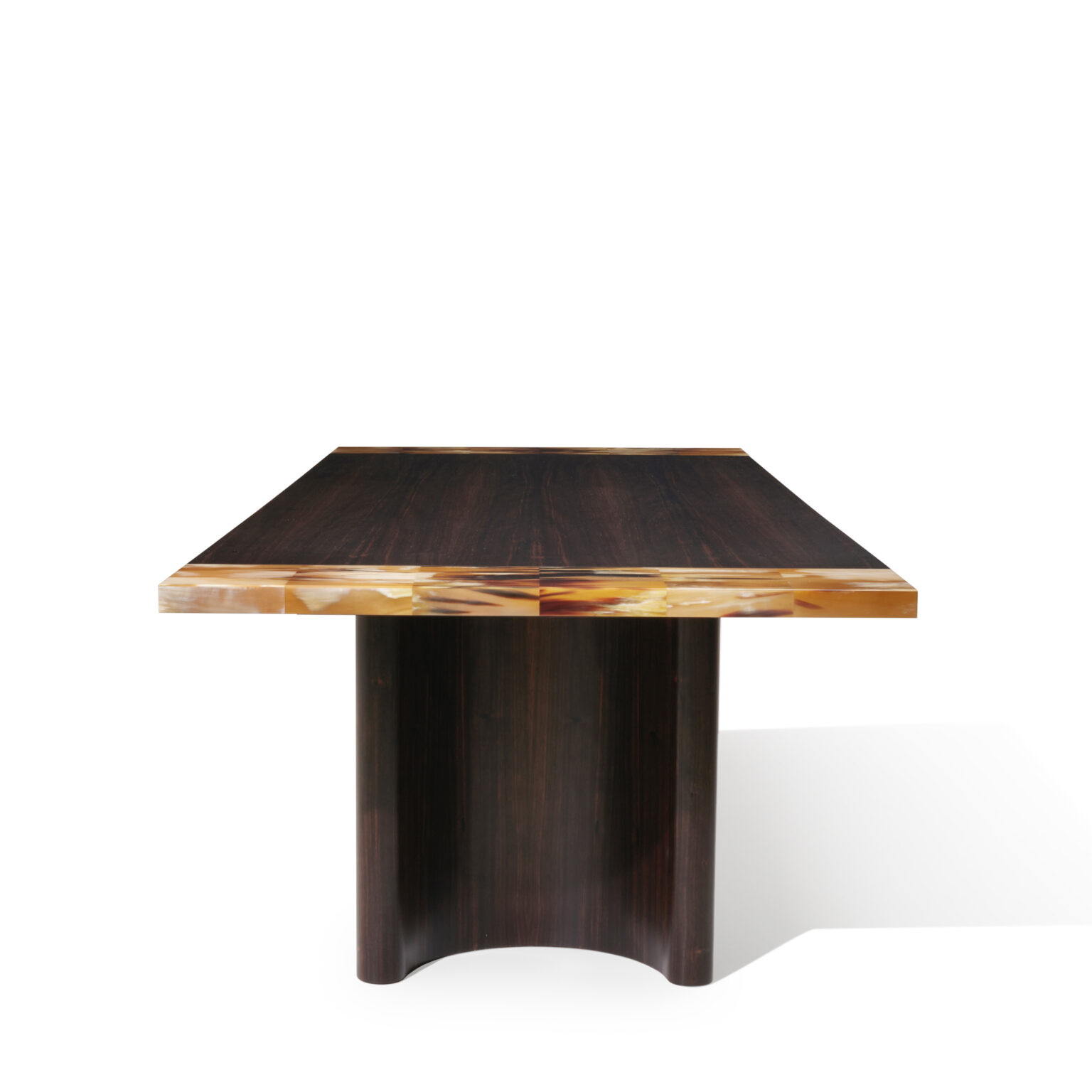 TECLA Dining Table - Contemporary Elegance | Arcahorn